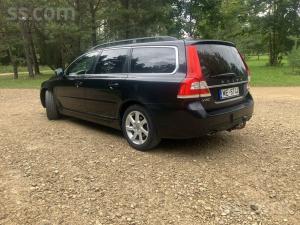Melns Volvo V70 2014 Jēkabpils, ar dzinēja tilpumu 2.00 L un nobraukumu 396 tūkst. km par 4650 €, foto 16 vietnē AUTOMOTO.COM.LV