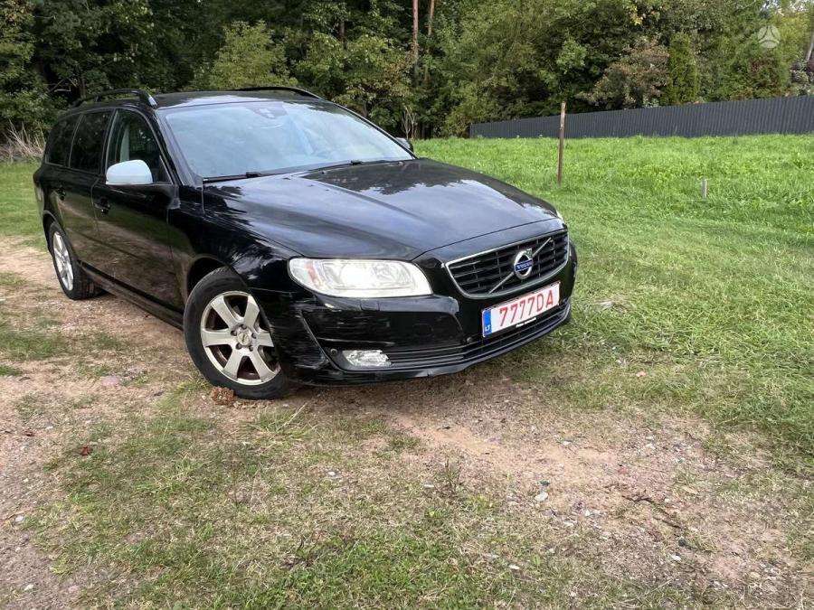 Melns Volvo V70 2014 Ignalina, ar dzinēja tilpumu 1.97 L un nobraukumu 316 tūkst. km par 3800 €, foto 3 vietnē AUTOMOTO.COM.LV
