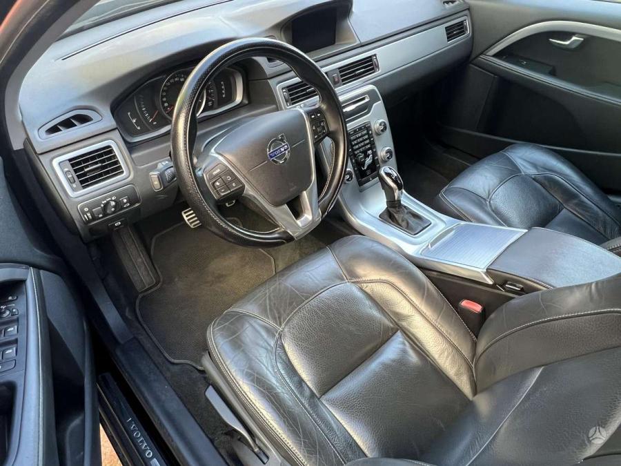 Melns Volvo V70 2014 Ignalina, ar dzinēja tilpumu 1.97 L un nobraukumu 316 tūkst. km par 3800 €, foto 7 vietnē AUTOMOTO.COM.LV