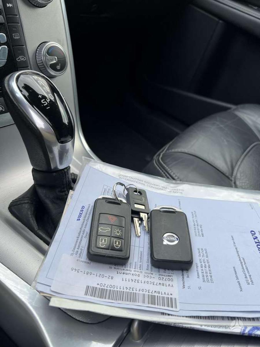 Melns Volvo V70 2014 Ignalina, ar dzinēja tilpumu 1.97 L un nobraukumu 316 tūkst. km par 3800 €, foto 10 vietnē AUTOMOTO.COM.LV