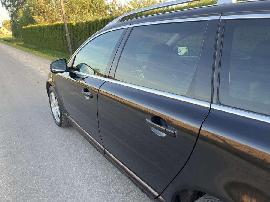 Melns Volvo V70 2014 Prienai, ar dzinēja tilpumu 1.98 L un nobraukumu 285 tūkst. km par 7250 €, foto 4 vietnē AUTOMOTO.COM.LV
