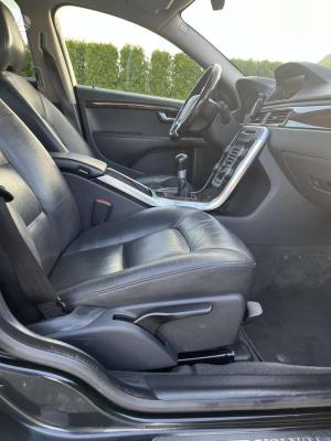Melns Volvo V70 2014 Prienai, ar dzinēja tilpumu 1.98 L un nobraukumu 285 tūkst. km par 7250 €, foto 11 vietnē AUTOMOTO.COM.LV