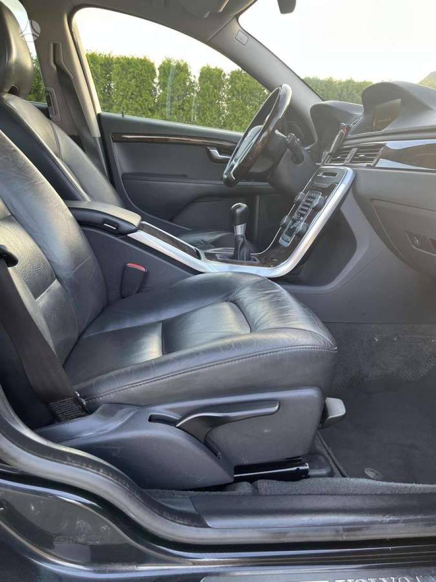 Melns Volvo V70 2014 Prienai, ar dzinēja tilpumu 1.98 L un nobraukumu 285 tūkst. km par 7250 €, foto 11 vietnē AUTOMOTO.COM.LV