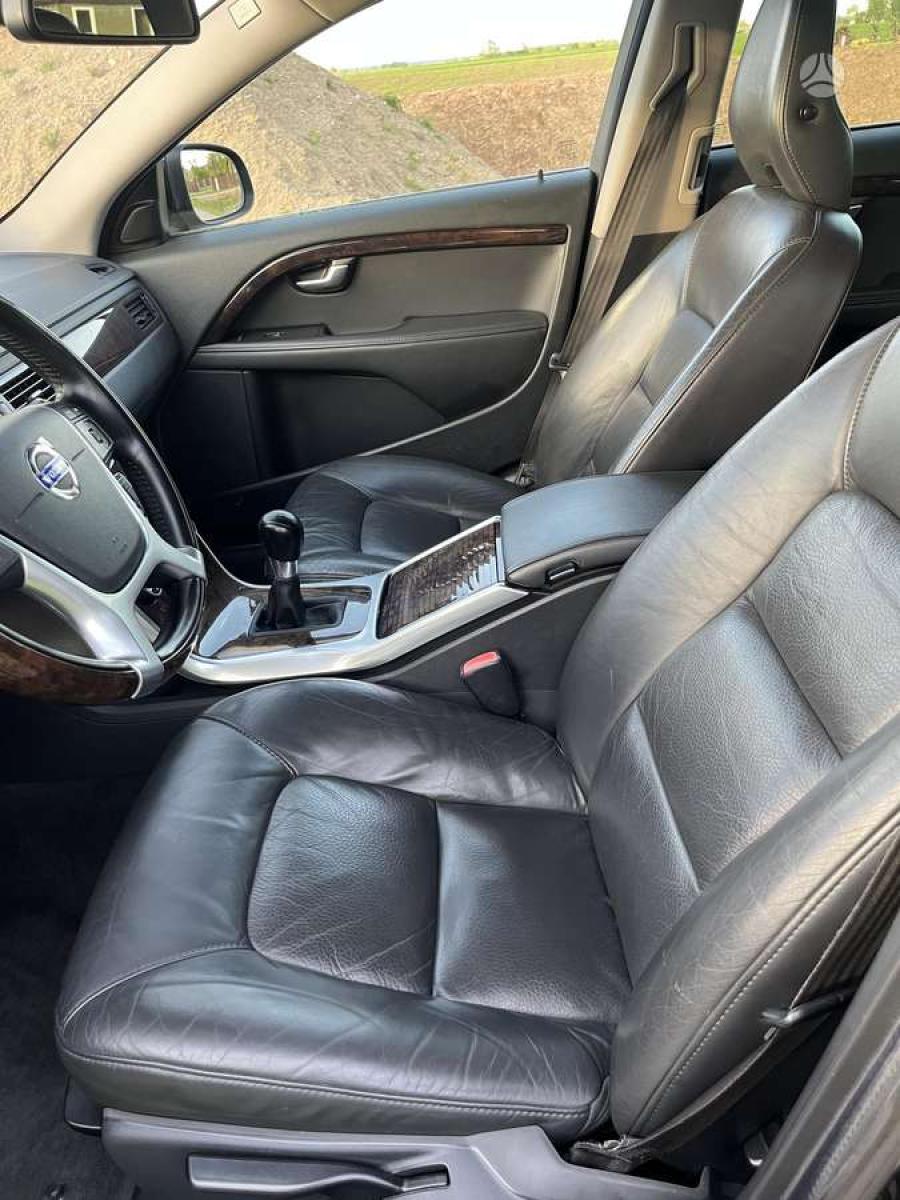 Melns Volvo V70 2014 Prienai, ar dzinēja tilpumu 1.98 L un nobraukumu 285 tūkst. km par 7250 €, foto 12 vietnē AUTOMOTO.COM.LV