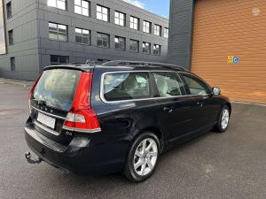 Black Volvo V70 2014 in Jonava, with an engine capacity of 1.97 L and mileage of 219 thousand km for 7150 €, photo 4 on AUTOMOTO.COM.LV
