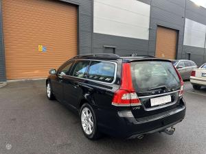 Black Volvo V70 2014 in Jonava, with an engine capacity of 1.97 L and mileage of 219 thousand km for 7150 €, photo 7 on AUTOMOTO.COM.LV