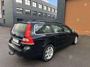 Black Volvo V70 2014 in Jonava, with an engine capacity of 1.97 L and mileage of 219 thousand km for 7150 €, photo 8 on AUTOMOTO.COM.LV