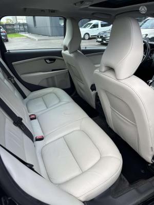 Black Volvo V70 2014 in Jonava, with an engine capacity of 1.97 L and mileage of 219 thousand km for 7150 €, photo 11 on AUTOMOTO.COM.LV