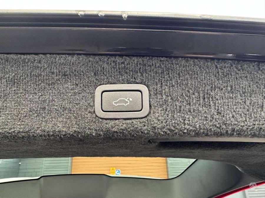 Black Volvo V70 2014 in Jonava, with an engine capacity of 1.97 L and mileage of 219 thousand km for 7150 €, photo 18 on AUTOMOTO.COM.LV