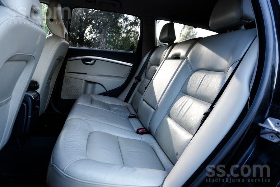 Melns Volvo V70 2014 Rīga, ar dzinēja tilpumu 2.00 L un nobraukumu 396 tūkst. km par 5290 €, foto 14 vietnē AUTOMOTO.COM.LV