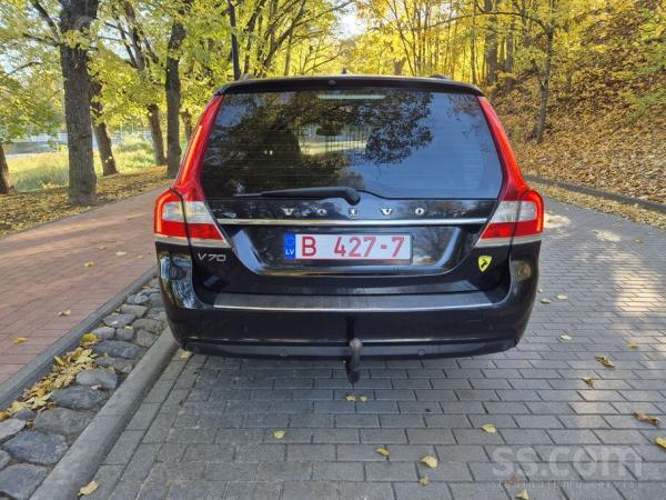 Melns Volvo V70 2014 Bauska, ar dzinēja tilpumu 2.00 L un nobraukumu 322 tūkst. km par 7790 €, foto 5 vietnē AUTOMOTO.COM.LV