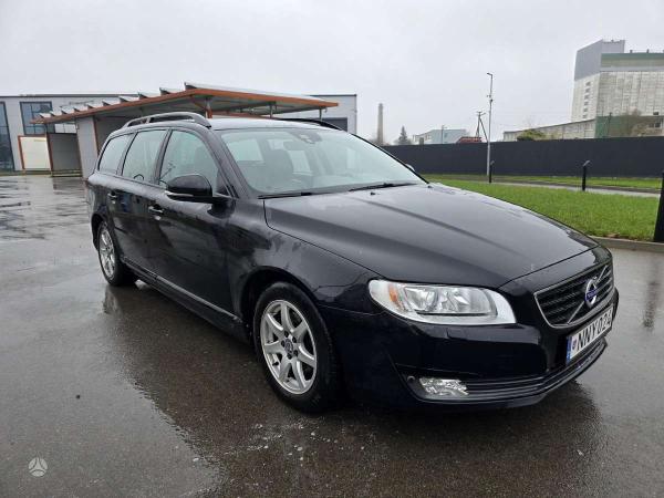 Melns Volvo V70 2015 Kretinga, ar dzinēja tilpumu 1.97 L un nobraukumu 235 tūkst. km par 5900 €, foto 1 vietnē AUTOMOTO.COM.LV