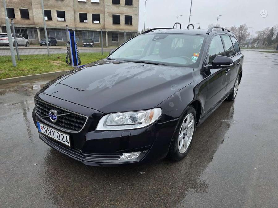 Black Volvo V70 2015 in Kretinga, with an engine capacity of 1.97 L and mileage of 235 thousand km for 5900 €, photo 9 on AUTOMOTO.COM.LV