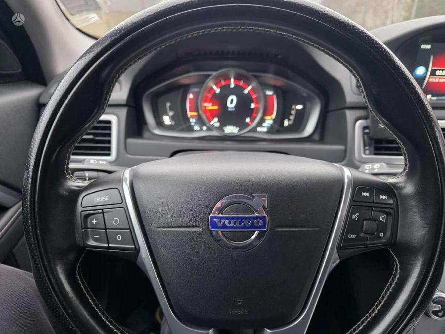 Black Volvo V70 2015 in Kretinga, with an engine capacity of 1.97 L and mileage of 235 thousand km for 5900 €, photo 21 on AUTOMOTO.COM.LV