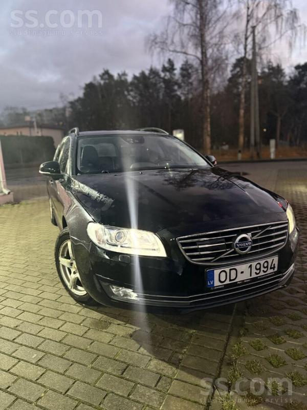 Black Volvo V70 2015 in Jurmala, with an engine capacity of 2.00 L and mileage of 304 thousand km for 5900 €, photo 1 on AUTOMOTO.COM.LV
