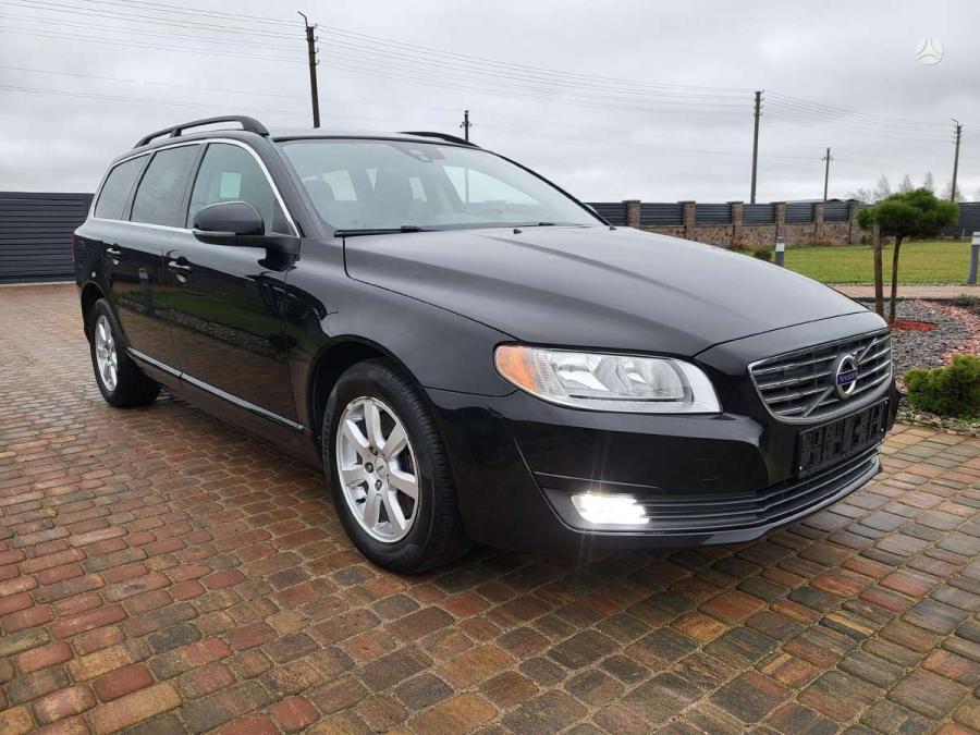 Black Volvo V70 2015 in Vilnius, with an engine capacity of 2.00 L and mileage of 251 thousand km for 7299 €, photo 6 on AUTOMOTO.COM.LV