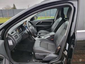 Black Volvo V70 2015 in Vilnius, with an engine capacity of 2.00 L and mileage of 251 thousand km for 7299 €, photo 13 on AUTOMOTO.COM.LV