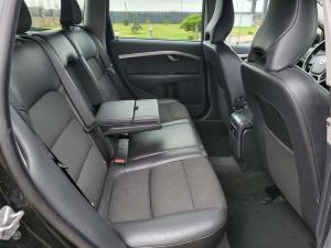 Black Volvo V70 2015 in Vilnius, with an engine capacity of 2.00 L and mileage of 251 thousand km for 7299 €, photo 16 on AUTOMOTO.COM.LV