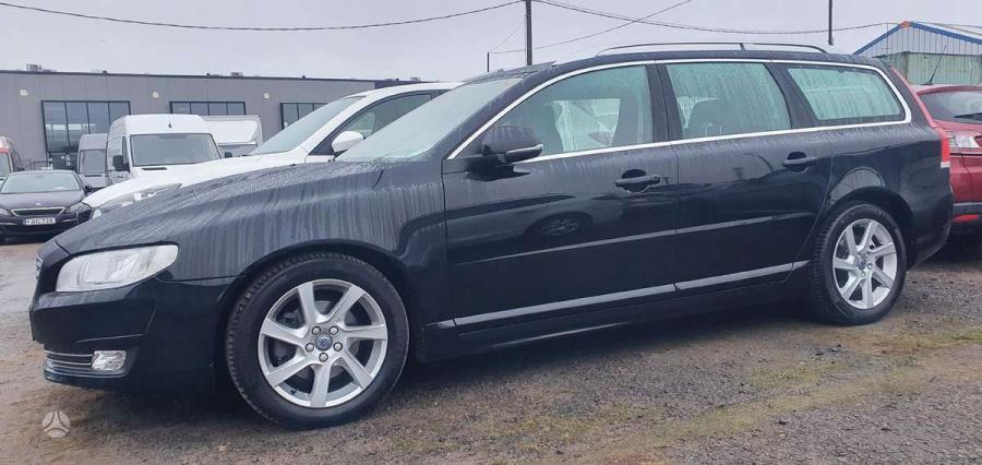 Melns Volvo V70 2015 Kauņa, ar dzinēja tilpumu 1.56 L un nobraukumu 260 tūkst. km par 6999 €, foto 1 vietnē AUTOMOTO.COM.LV