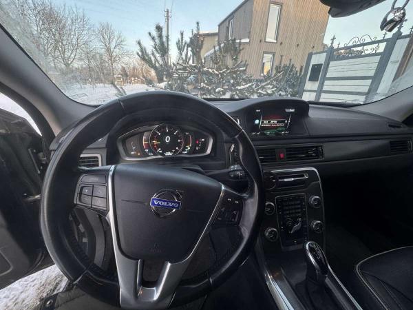 Black Volvo V70 2015 in Klaipeda, with an engine capacity of 1.98 L and mileage of 506 thousand km for 7999 €, photo 1 on AUTOMOTO.COM.LV
