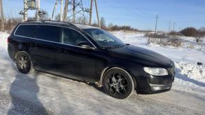 Black Volvo V70 2015 in Klaipeda, with an engine capacity of 1.98 L and mileage of 506 thousand km for 7999 €, photo 9 on AUTOMOTO.COM.LV