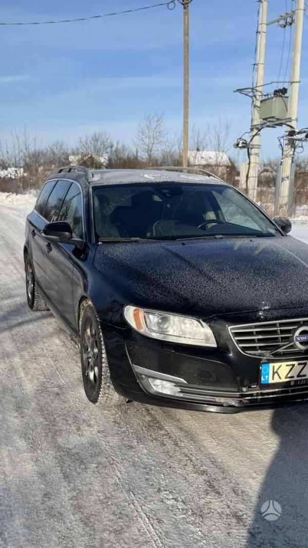 Black Volvo V70 2015 in Klaipeda, with an engine capacity of 1.98 L and mileage of 506 thousand km for 7999 €, photo 10 on AUTOMOTO.COM.LV