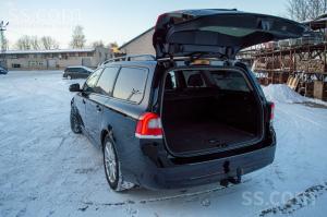 Black Volvo V70 2015 in Kuldiga, with an engine capacity of 2.00 L and mileage of 260 thousand km for 8850 €, photo 6 on AUTOMOTO.COM.LV
