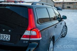 Black Volvo V70 2015 in Kuldiga, with an engine capacity of 2.00 L and mileage of 260 thousand km for 8850 €, photo 7 on AUTOMOTO.COM.LV