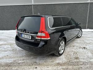 Melns Volvo V70 2015 Pērnava, ar dzinēja tilpumu 2.00 L un nobraukumu 208 tūkst. km par 7290 €, foto 3 vietnē AUTOMOTO.COM.LV