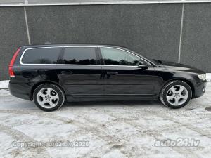 Melns Volvo V70 2015 Pērnava, ar dzinēja tilpumu 2.00 L un nobraukumu 208 tūkst. km par 7290 €, foto 10 vietnē AUTOMOTO.COM.LV