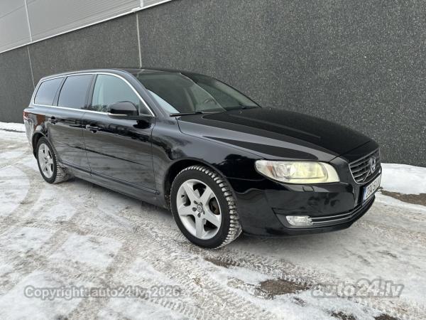 Black Volvo V70 2015 in Parnu, with an engine capacity of 2.00 L and mileage of 208 thousand km for 7290 €, photo 11 on AUTOMOTO.COM.LV