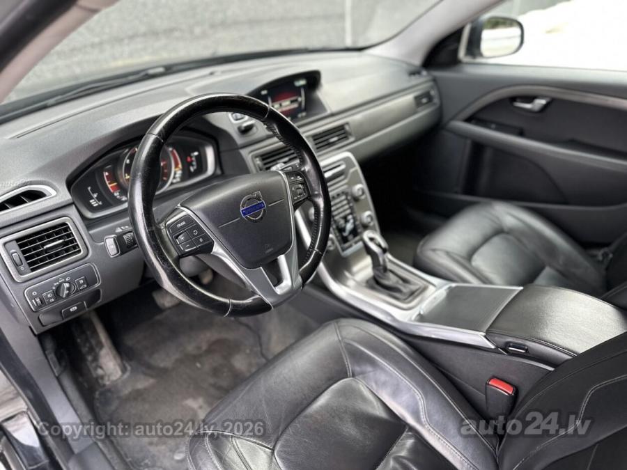 Melns Volvo V70 2015 Pērnava, ar dzinēja tilpumu 2.00 L un nobraukumu 208 tūkst. km par 7290 €, foto 16 vietnē AUTOMOTO.COM.LV