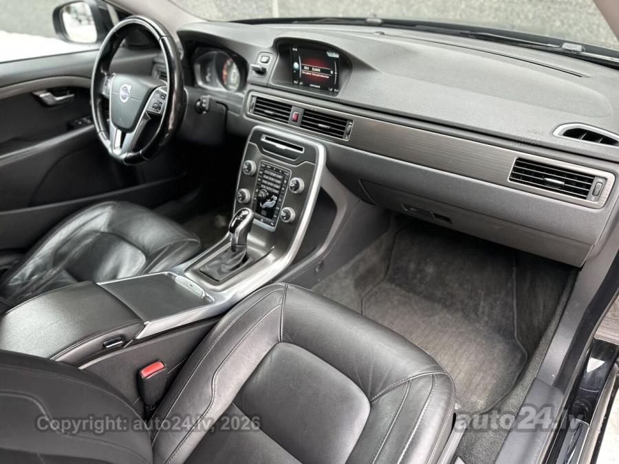 Melns Volvo V70 2015 Pērnava, ar dzinēja tilpumu 2.00 L un nobraukumu 208 tūkst. km par 7290 €, foto 18 vietnē AUTOMOTO.COM.LV