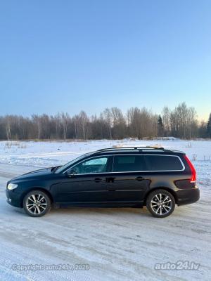 Black Volvo V70 2015 in Tallinn, with an engine capacity of 2.00 L and mileage of 447 thousand km for 5000 €, photo 3 on AUTOMOTO.COM.LV