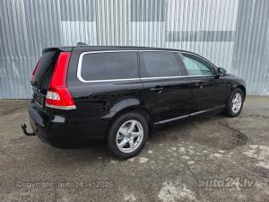 Melns Volvo V70 2015 Tallina, ar dzinēja tilpumu 2.00 L un nobraukumu 242 tūkst. km par 7650 €, foto 5 vietnē AUTOMOTO.COM.LV