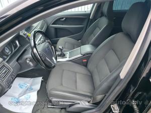Melns Volvo V70 2015 Tallina, ar dzinēja tilpumu 2.00 L un nobraukumu 242 tūkst. km par 7650 €, foto 10 vietnē AUTOMOTO.COM.LV