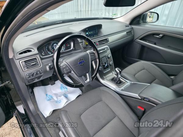 Black Volvo V70 2015 in Tallinn, with an engine capacity of 2.00 L and mileage of 242 thousand km for 7650 €, photo 10 on AUTOMOTO.COM.LV