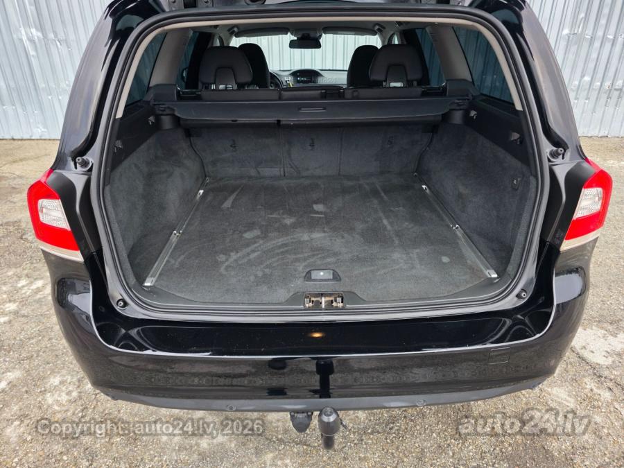 Melns Volvo V70 2015 Tallina, ar dzinēja tilpumu 2.00 L un nobraukumu 242 tūkst. km par 7650 €, foto 25 vietnē AUTOMOTO.COM.LV