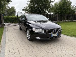 Melns Volvo V70 2015 Bauska, ar dzinēja tilpumu 2.00 L un nobraukumu 199 tūkst. km par 6500 €, foto 7 vietnē AUTOMOTO.COM.LV