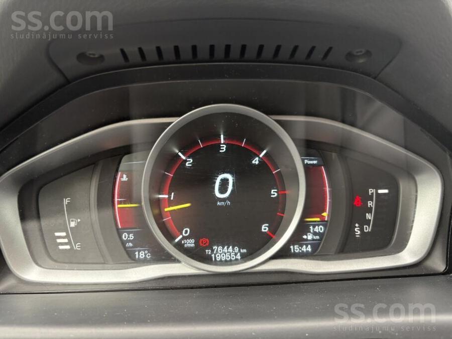 Melns Volvo V70 2015 Bauska, ar dzinēja tilpumu 2.00 L un nobraukumu 199 tūkst. km par 6500 €, foto 13 vietnē AUTOMOTO.COM.LV
