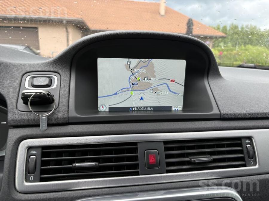 Melns Volvo V70 2015 Bauska, ar dzinēja tilpumu 2.00 L un nobraukumu 199 tūkst. km par 6500 €, foto 14 vietnē AUTOMOTO.COM.LV