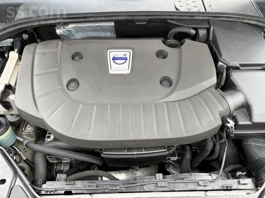 Melns Volvo V70 2015 Bauska, ar dzinēja tilpumu 2.00 L un nobraukumu 199 tūkst. km par 6500 €, foto 15 vietnē AUTOMOTO.COM.LV