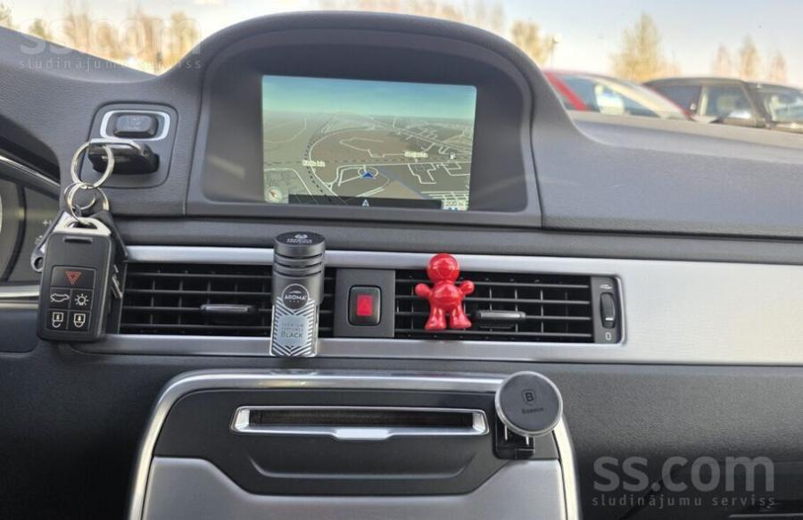 Melns Volvo V70 2015 Daugavpils, ar dzinēja tilpumu 2.00 L un nobraukumu 390 tūkst. km par 5350 €, foto 4 vietnē AUTOMOTO.COM.LV
