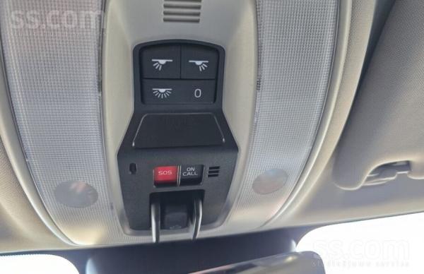 Melns Volvo V70 2015 Daugavpils, ar dzinēja tilpumu 2.00 L un nobraukumu 390 tūkst. km par 5350 €, foto 5 vietnē AUTOMOTO.COM.LV