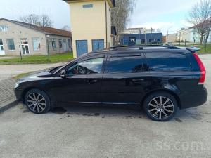 Черный Вольво В70 2015 в Цесис, объемом двигателя 2.00 л и пробегом 238 тыс. км за 9500 €, фото 1 на AUTOMOTO.COM.LV