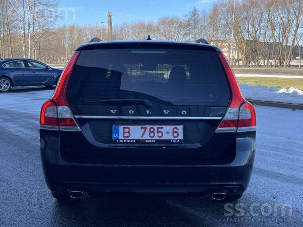 Melns Volvo V70 2015 Liepāja, ar dzinēja tilpumu 2.00 L un nobraukumu 270 tūkst. km par 7900 €, foto 8 vietnē AUTOMOTO.COM.LV