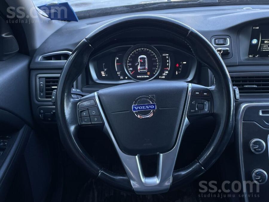 Melns Volvo V70 2015 Liepāja, ar dzinēja tilpumu 2.00 L un nobraukumu 270 tūkst. km par 7900 €, foto 19 vietnē AUTOMOTO.COM.LV