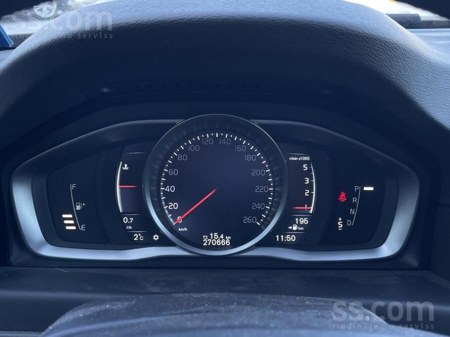 Melns Volvo V70 2015 Liepāja, ar dzinēja tilpumu 2.00 L un nobraukumu 270 tūkst. km par 7900 €, foto 22 vietnē AUTOMOTO.COM.LV