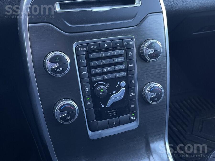 Melns Volvo V70 2015 Liepāja, ar dzinēja tilpumu 2.00 L un nobraukumu 270 tūkst. km par 7900 €, foto 26 vietnē AUTOMOTO.COM.LV