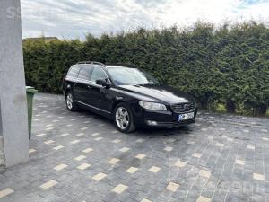 Melns Volvo V70 2015 Jelgava, ar dzinēja tilpumu 2.00 L un nobraukumu 370 tūkst. km par 5600 €, foto  vietnē AUTOMOTO.COM.LV